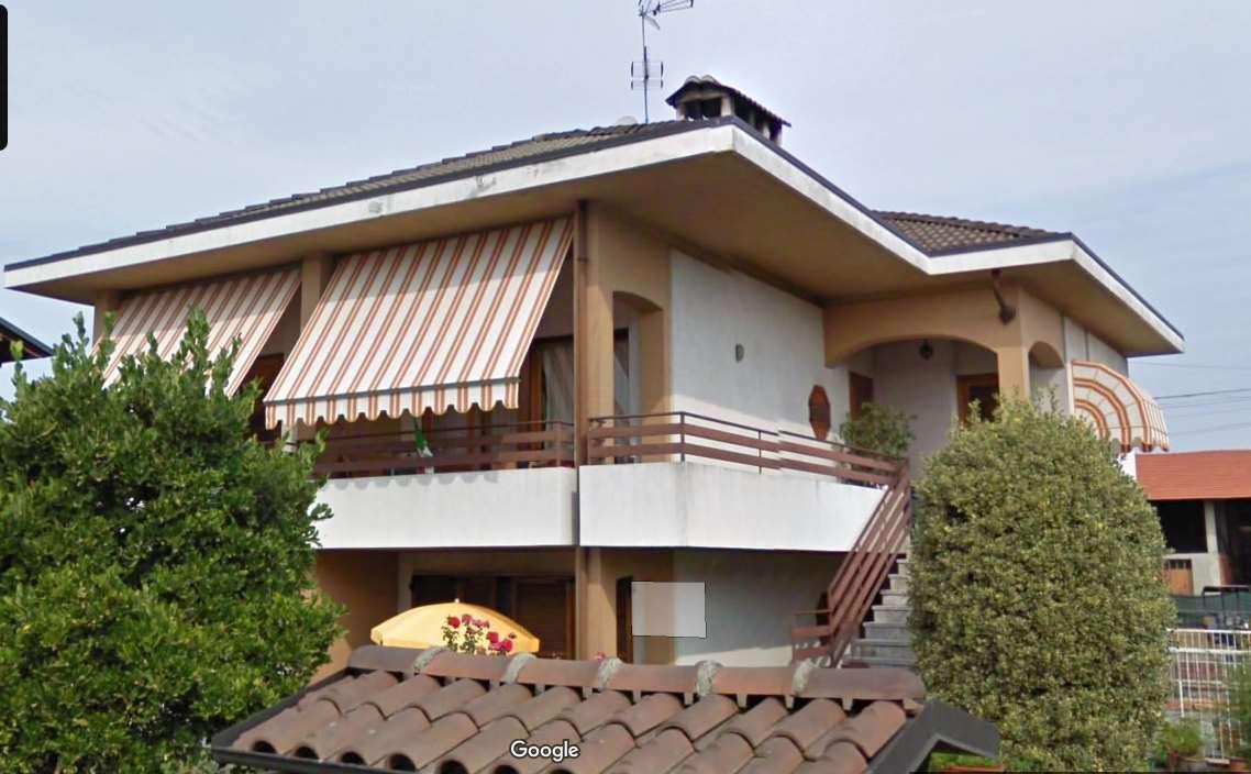 Villa unifamiliare in vendita a Carpignano Sesia