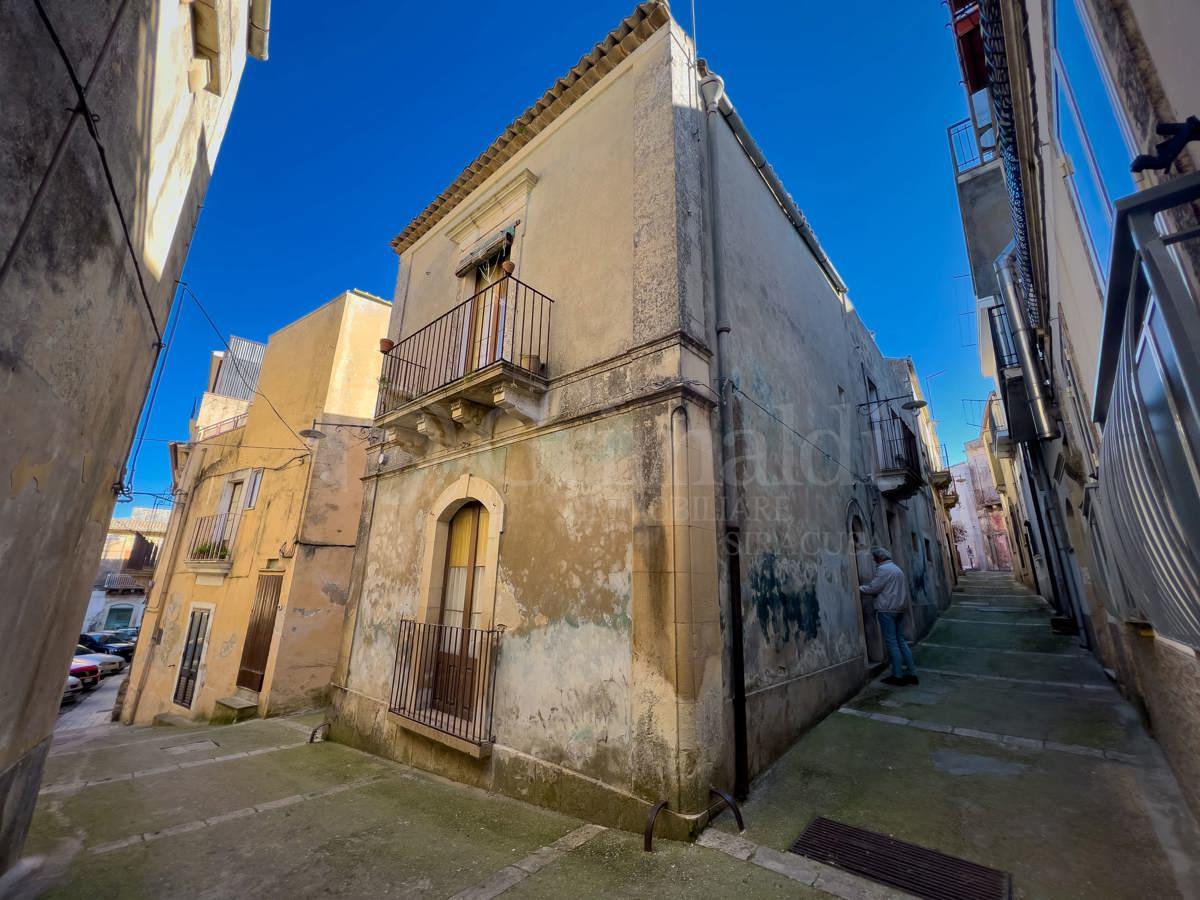 Casa indipendente in vendita a Palazzolo Acreide