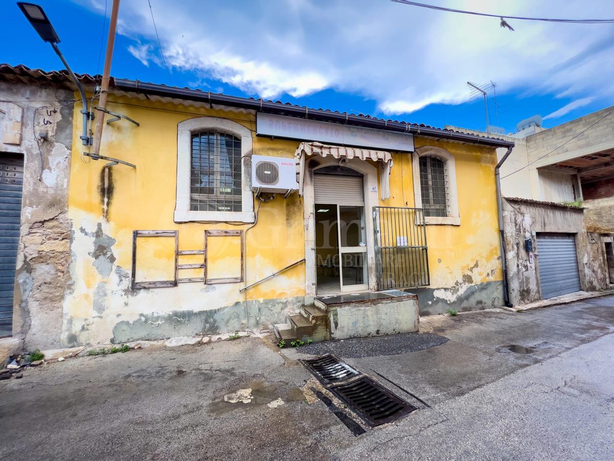 Negozio in affitto a Avola