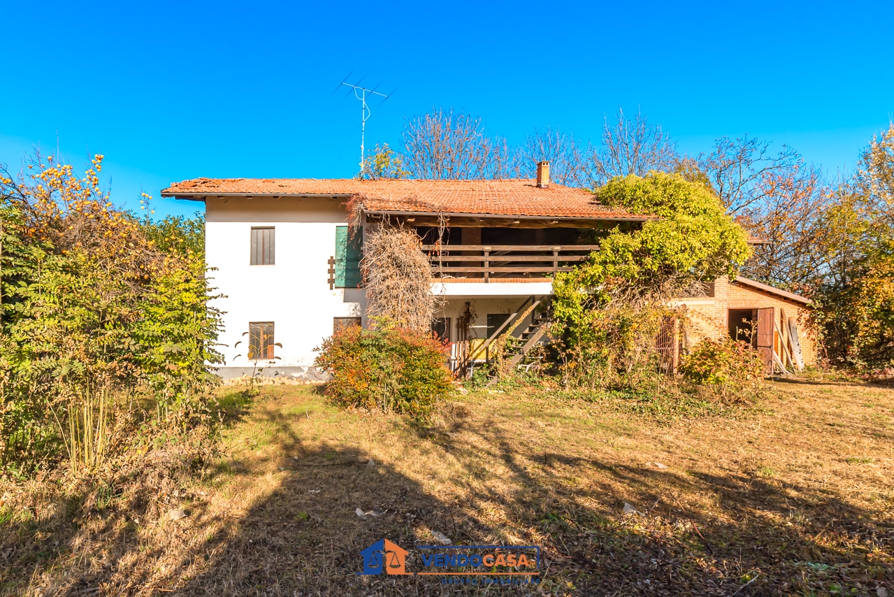 Rustico in vendita a Caraglio