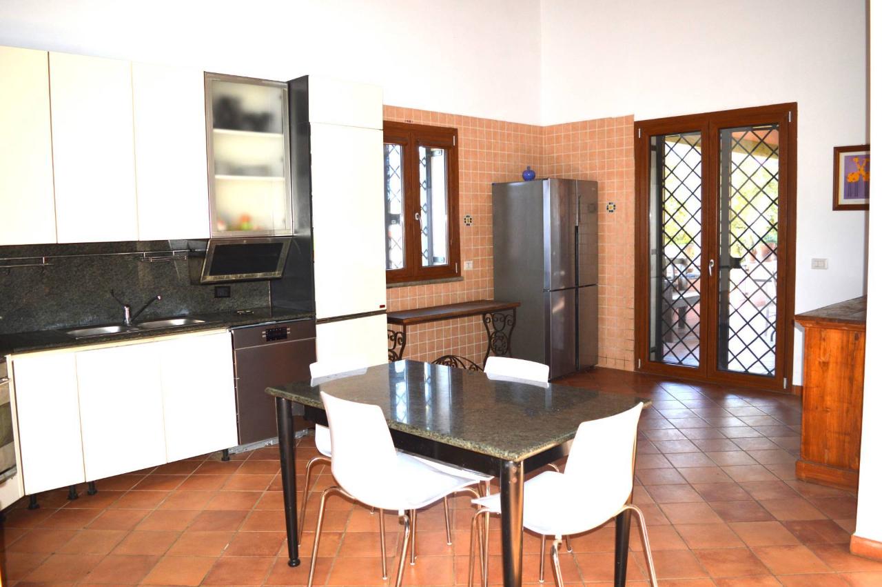 Villa in affitto a Aprilia