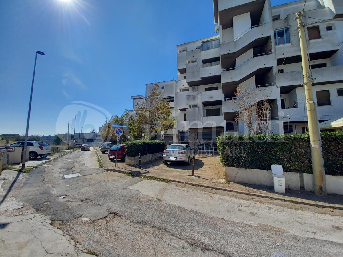 Negozio in vendita a Lesina