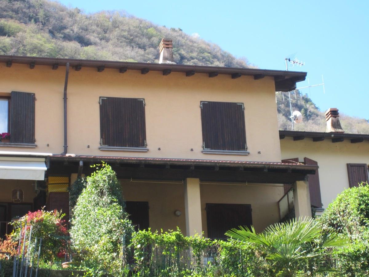 Villa a schiera in vendita a Oliveto Lario
