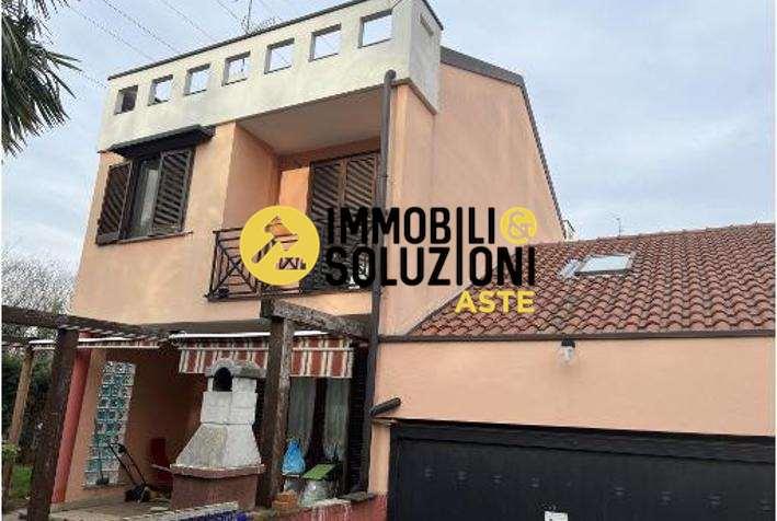 Villa a schiera in vendita a Robecchetto Con Induno