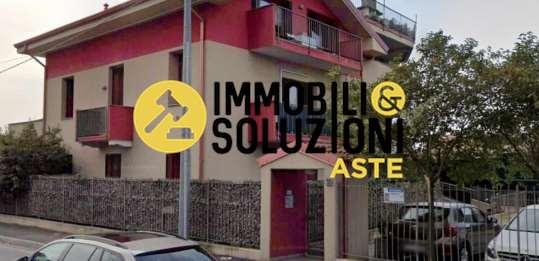 Appartamento in vendita a Monza