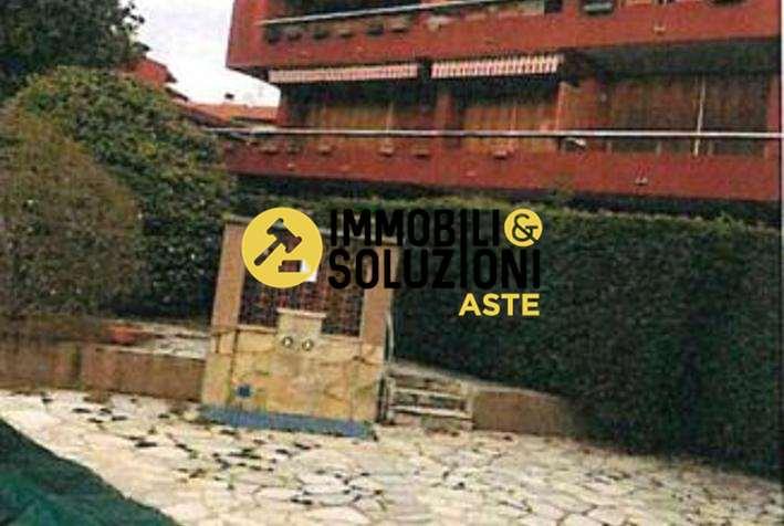 Appartamento in vendita a Leggiuno