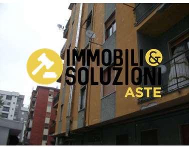 Appartamento in vendita a Caronno Pertusella