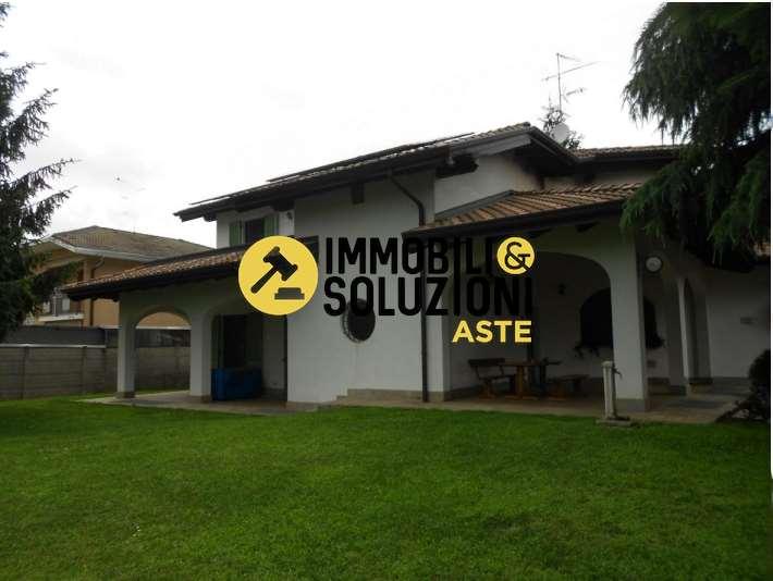 Villa unifamiliare in vendita a Solbiate Olona