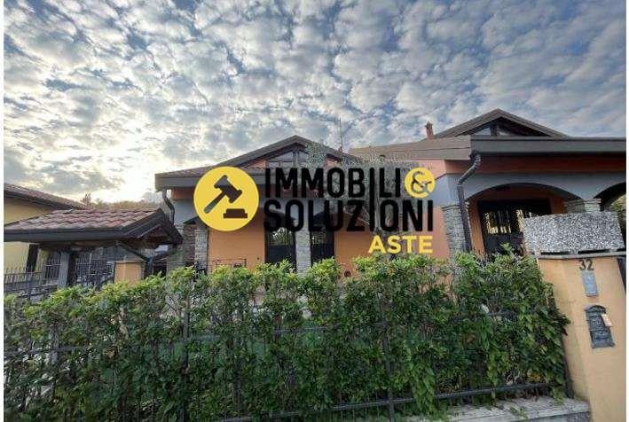 Villa bifamiliare in vendita a Gornate Olona