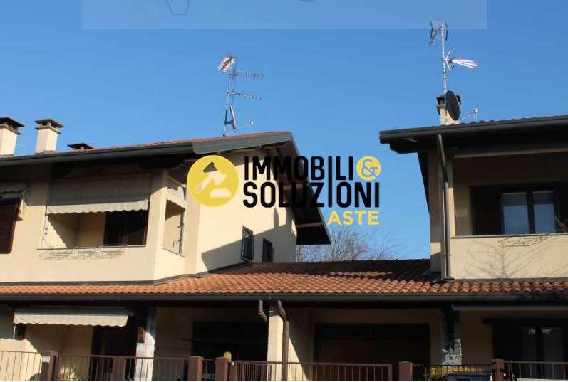 Villa a schiera in vendita a Samarate