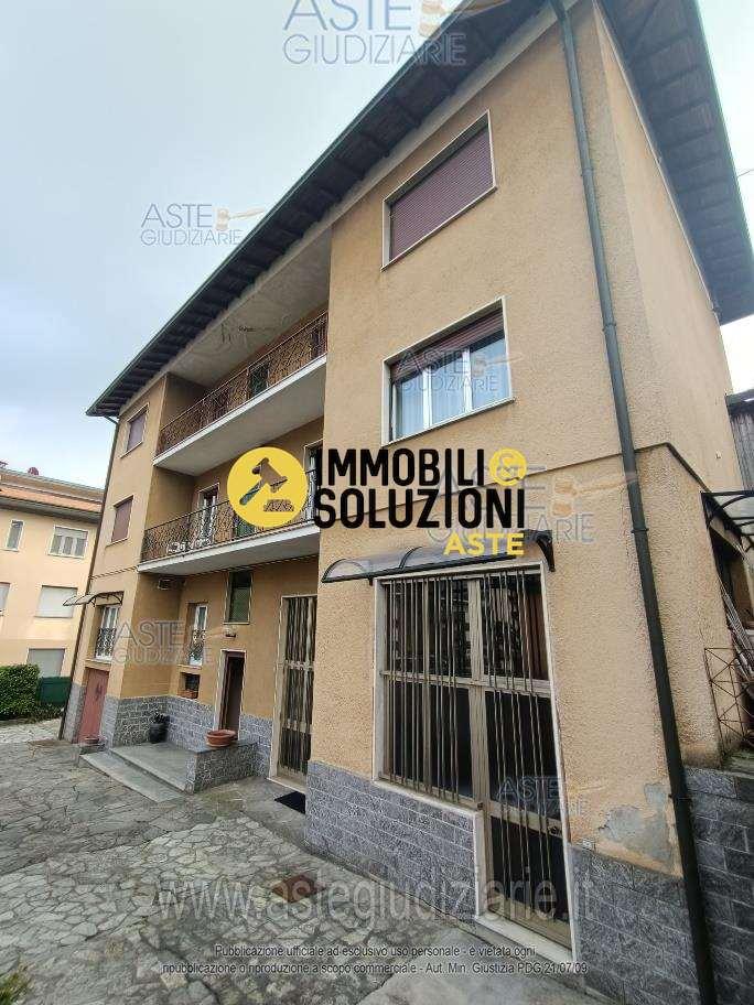 Villa in vendita a Besozzo