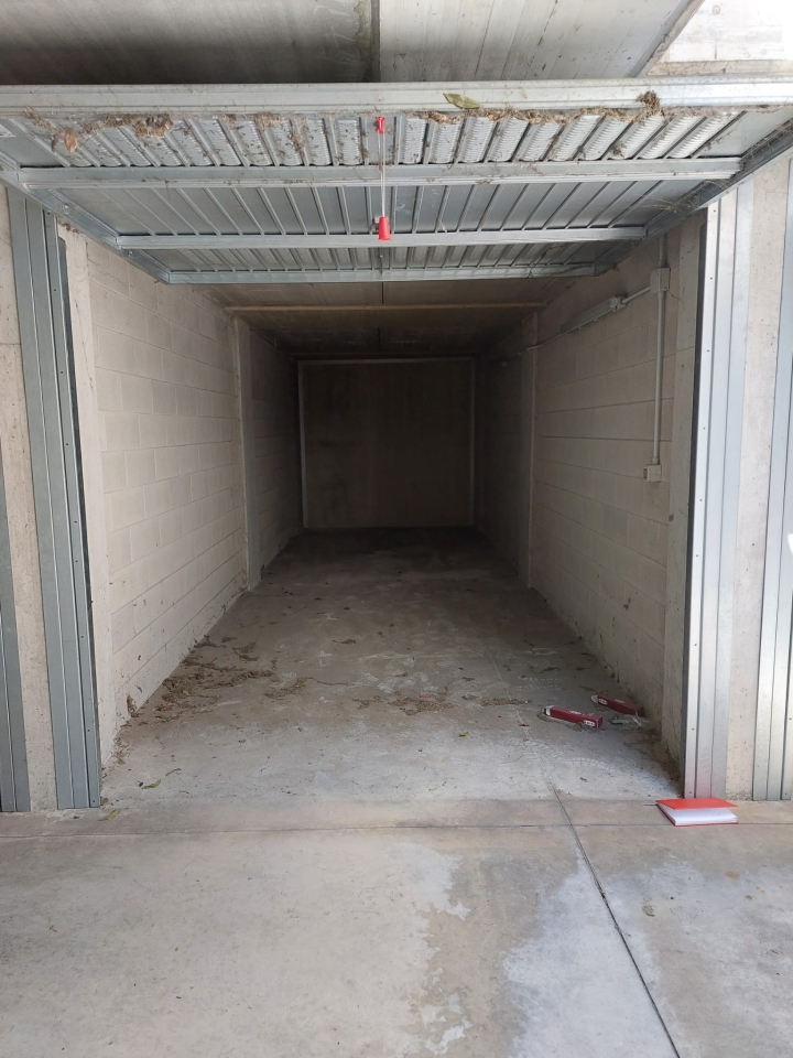 Garage - Posto auto in vendita a Milano