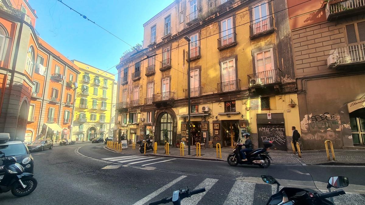 Appartamento in vendita a Napoli