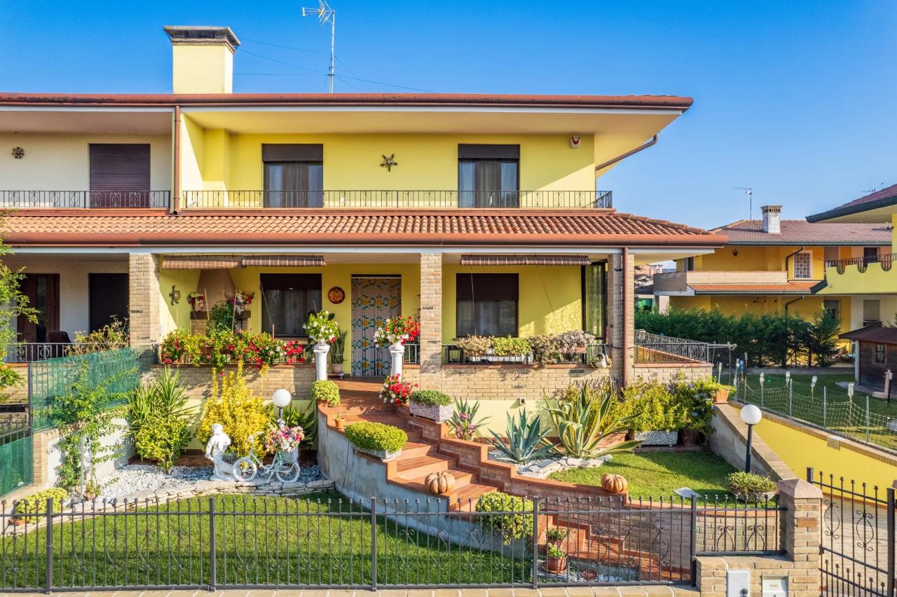 Villa bifamiliare in vendita a Chioggia