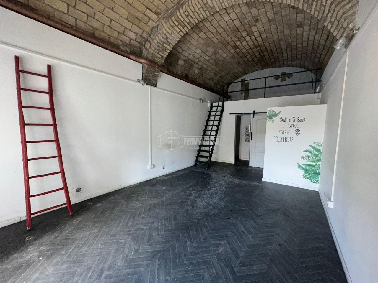 Ufficio in vendita a Anguillara Sabazia