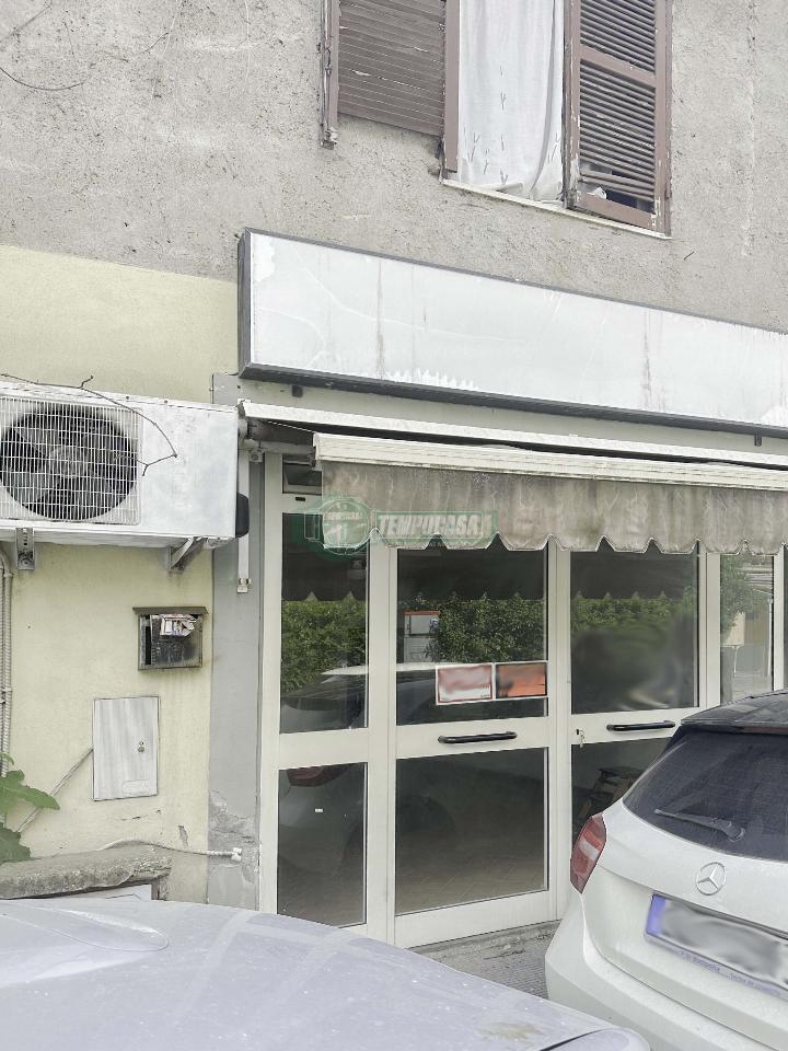 Negozio in vendita a Trevignano Romano