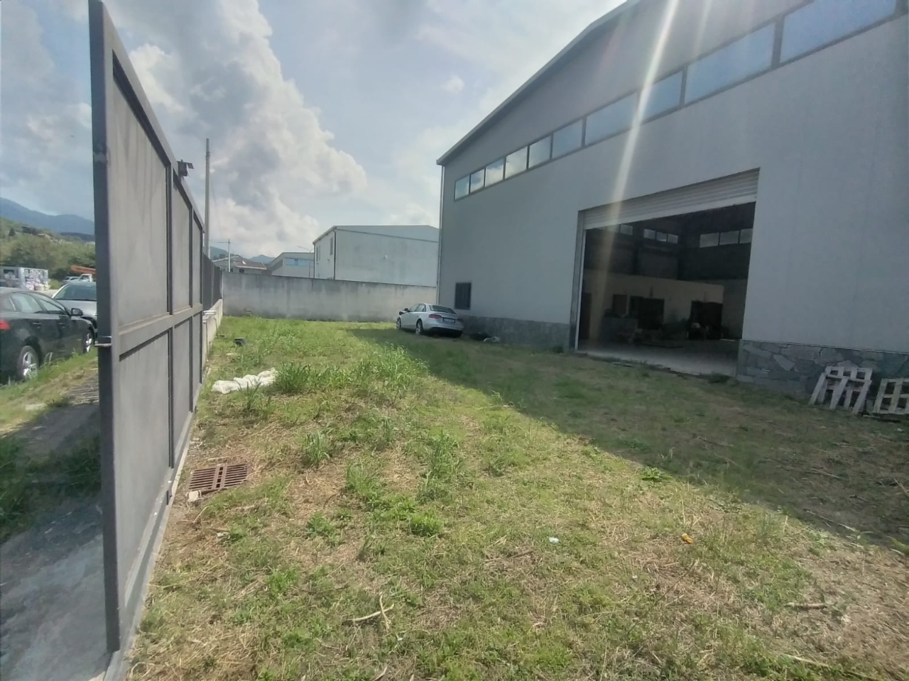 Capannone in vendita a Saponara