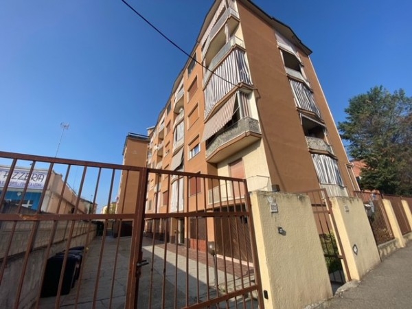 Trilocale in Corso XXV Aprile, Asti