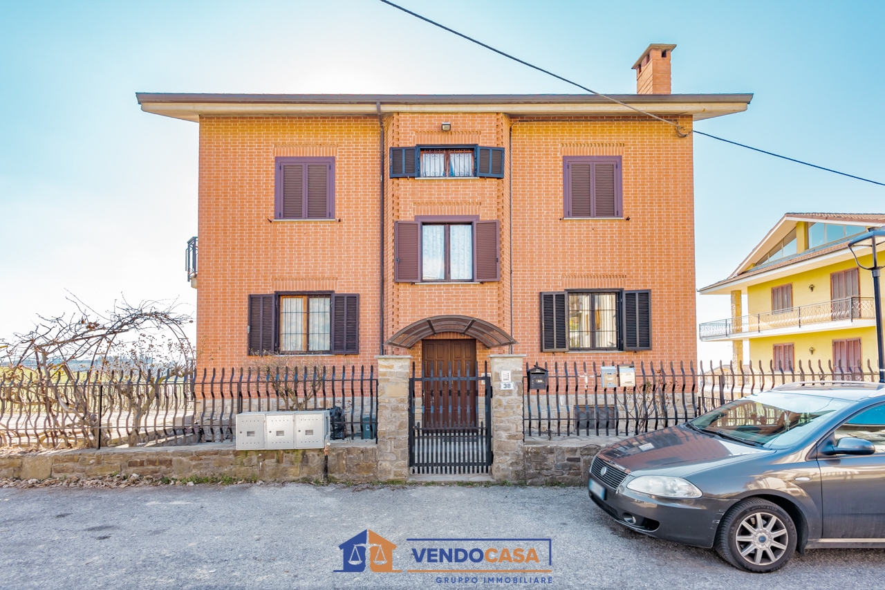 Palazzo in vendita a Dogliani