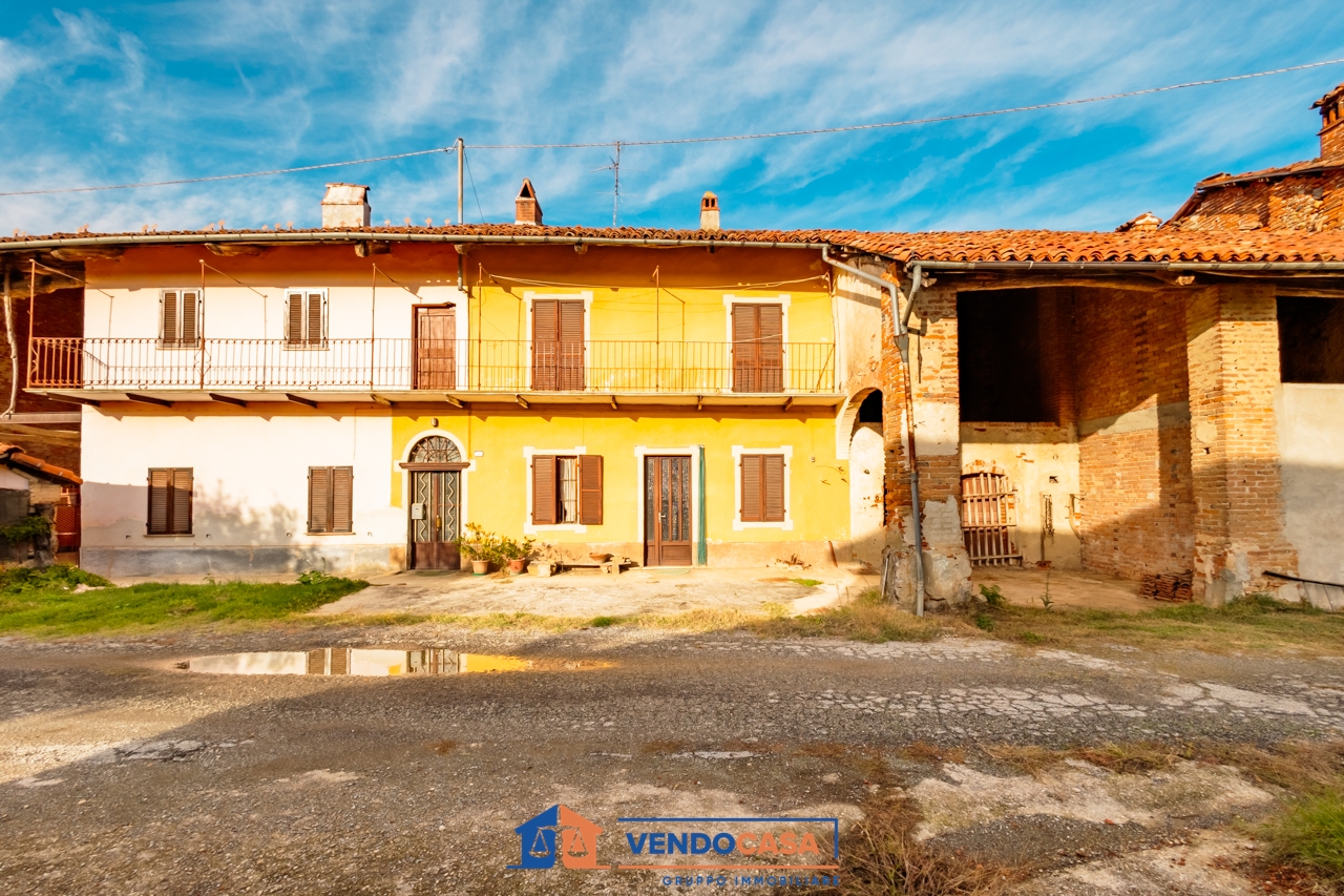 Cascina in vendita a Lequio Tanaro