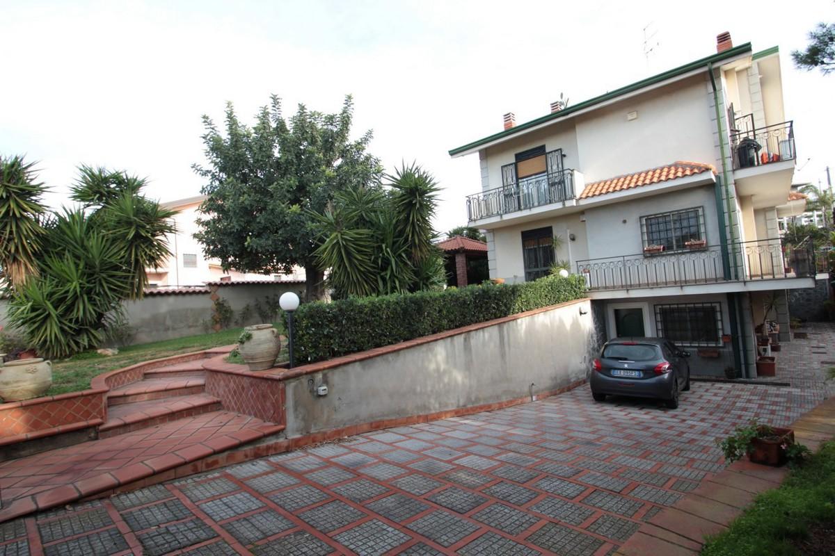 Villa in Via Alcide De Gasperi 96, Mascalucia
