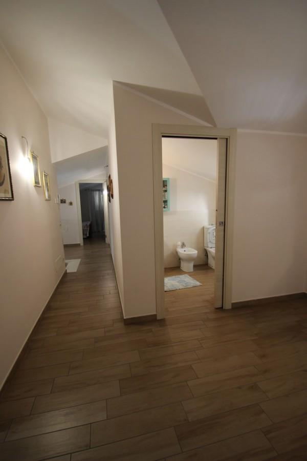 Villa in vendita a San Giovanni La Punta Foto-36