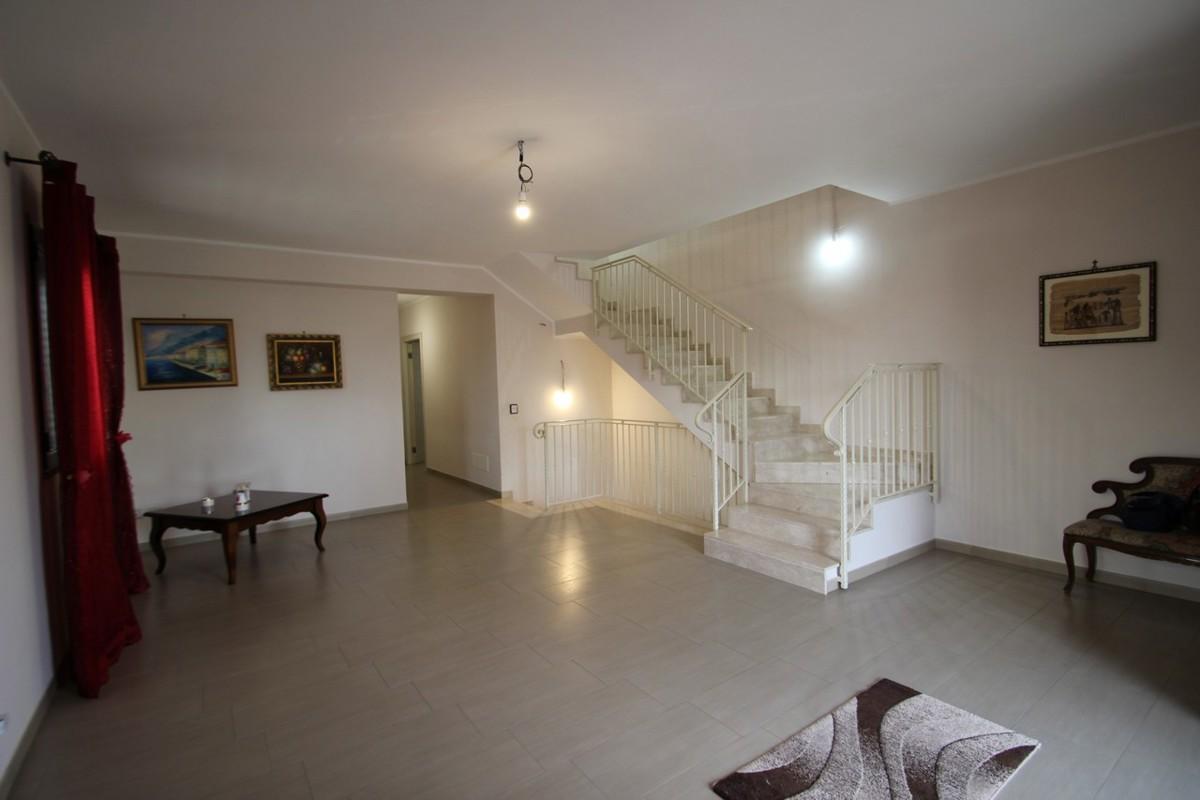 Villa in vendita a San Giovanni La Punta Foto-19