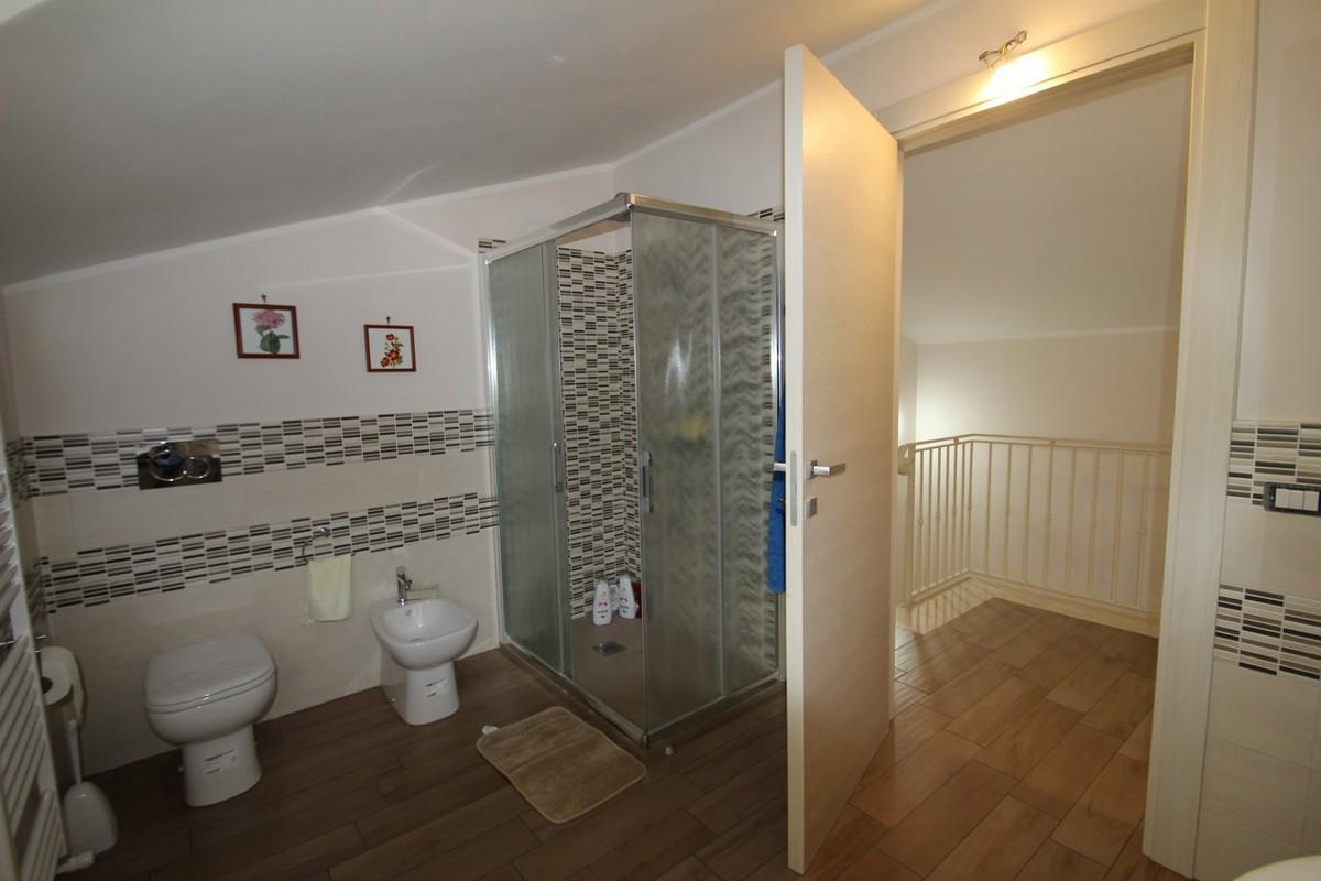 Villa in vendita a San Giovanni La Punta Foto-33