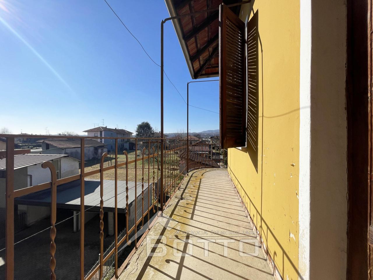 Villa a schiera in vendita a Borgomanero