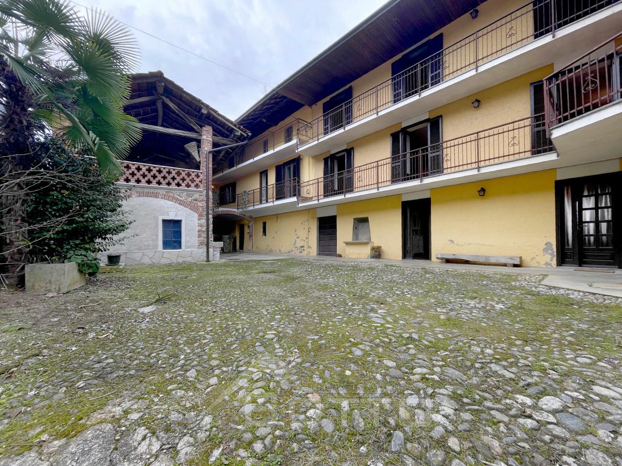 Casa indipendente in vendita a Borgomanero