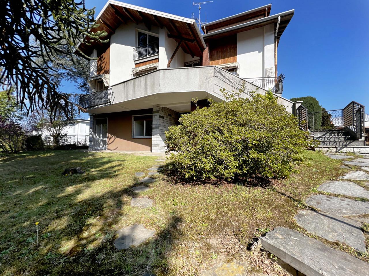 Villa in vendita a Gozzano