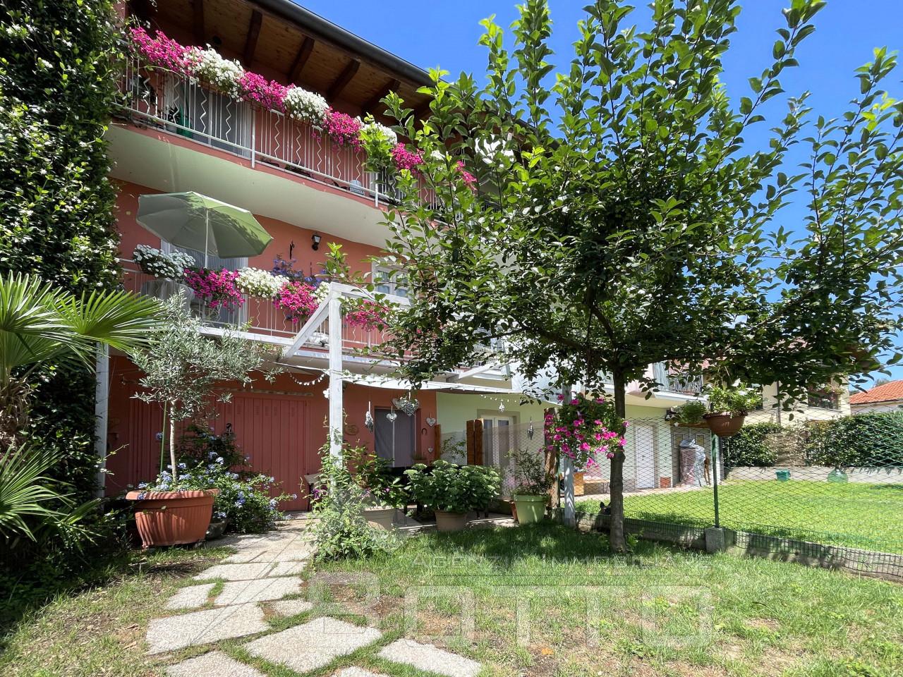 Villa a schiera in vendita a Bogogno