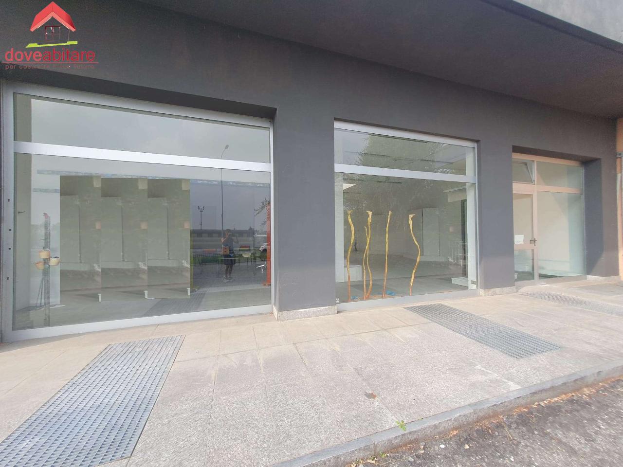 Negozio in vendita a Pinerolo