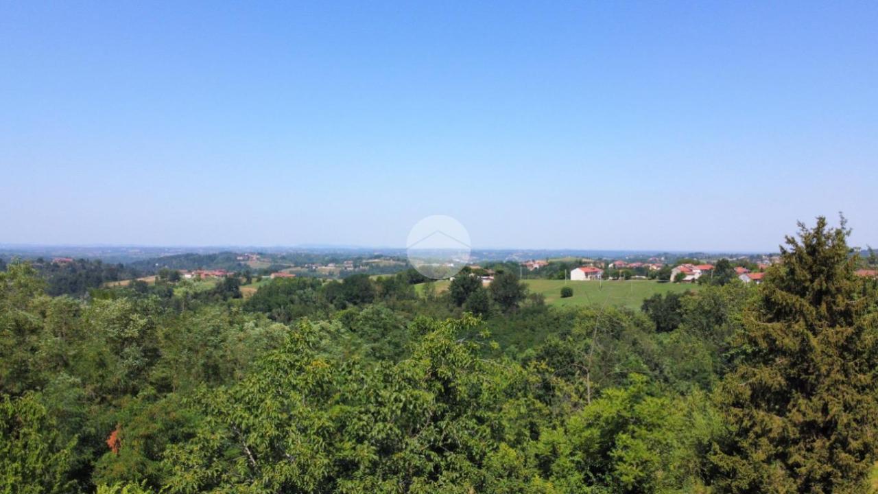 Terreno edificabile in vendita a Valfenera