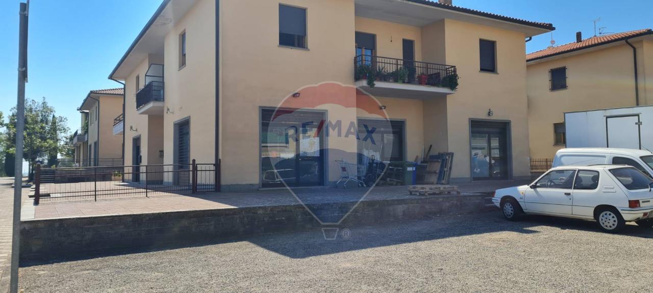 Negozio in vendita a Castiglione In Teverina