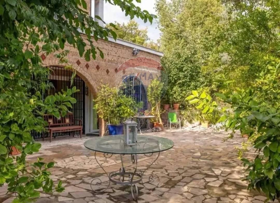 Villa in vendita a San Gregorio Da Sassola