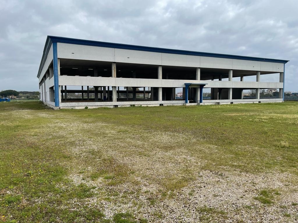 Capannone in vendita a Aprilia