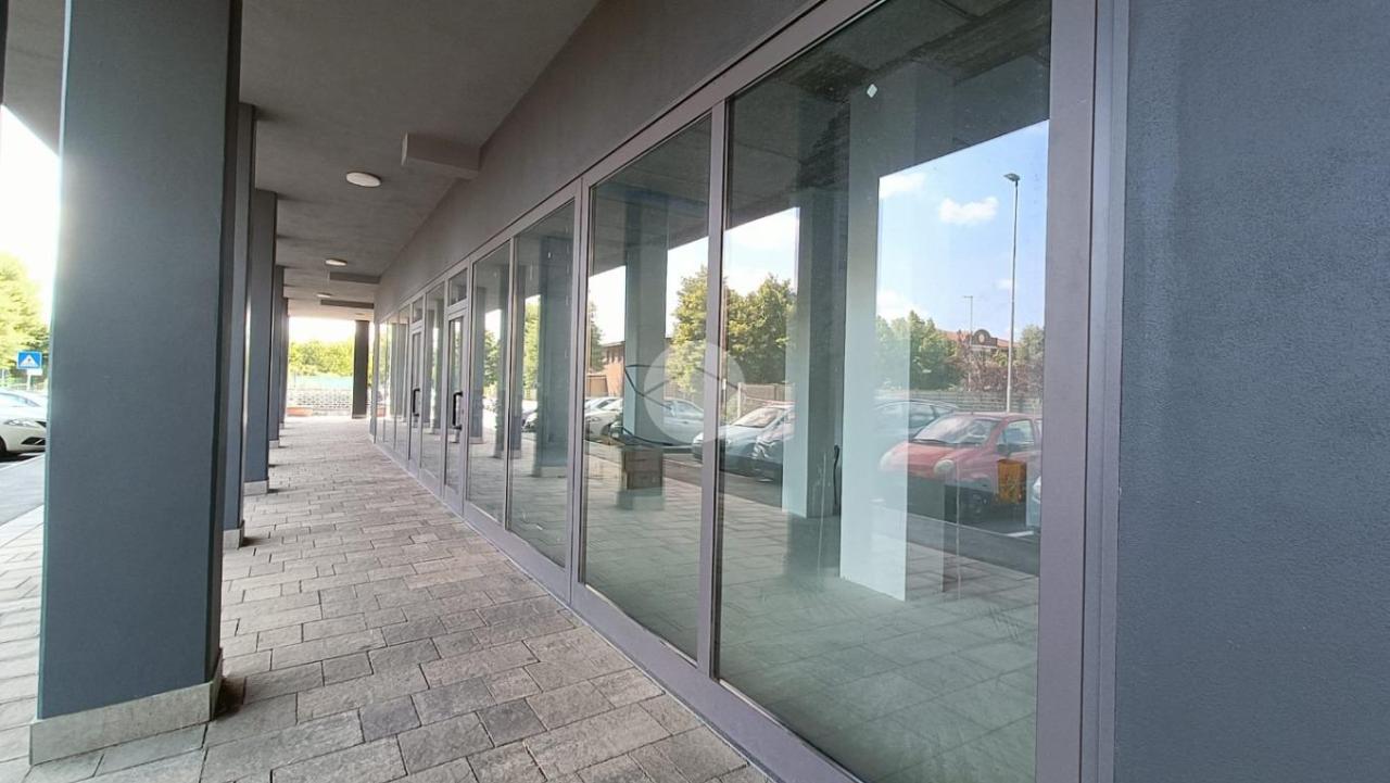 Negozio in affitto a Mappano