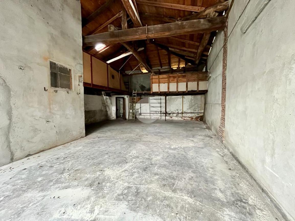 Magazzino in vendita a Venaria Reale