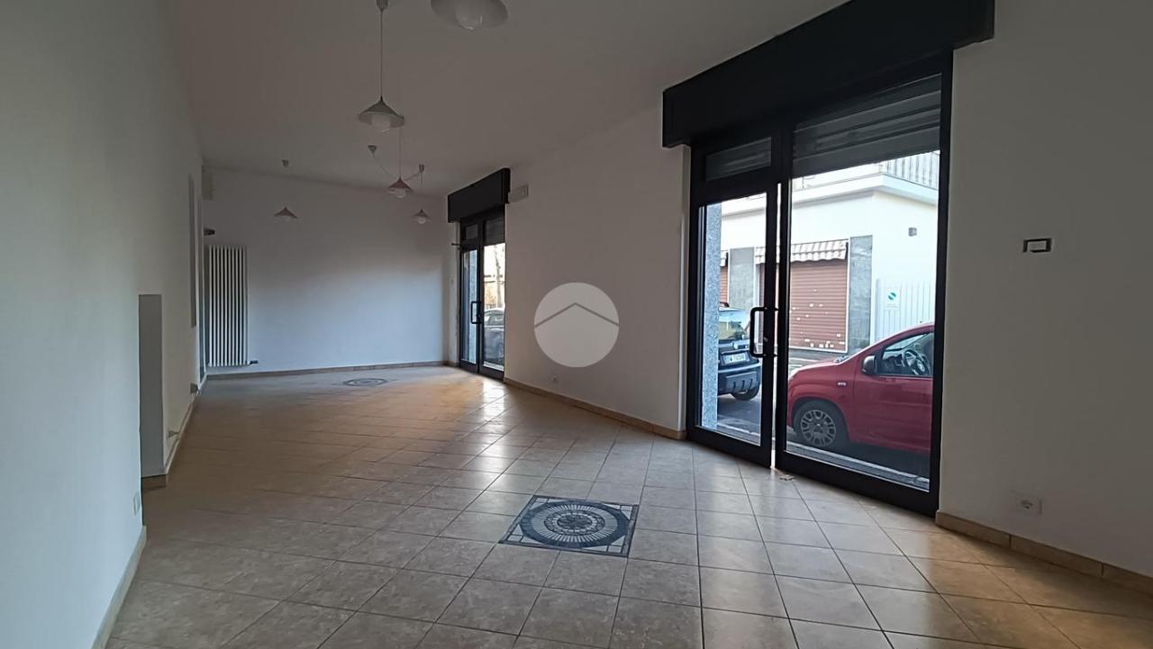 Negozio in affitto a Venaria Reale