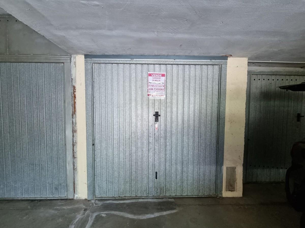 Box in vendita a Nazzano