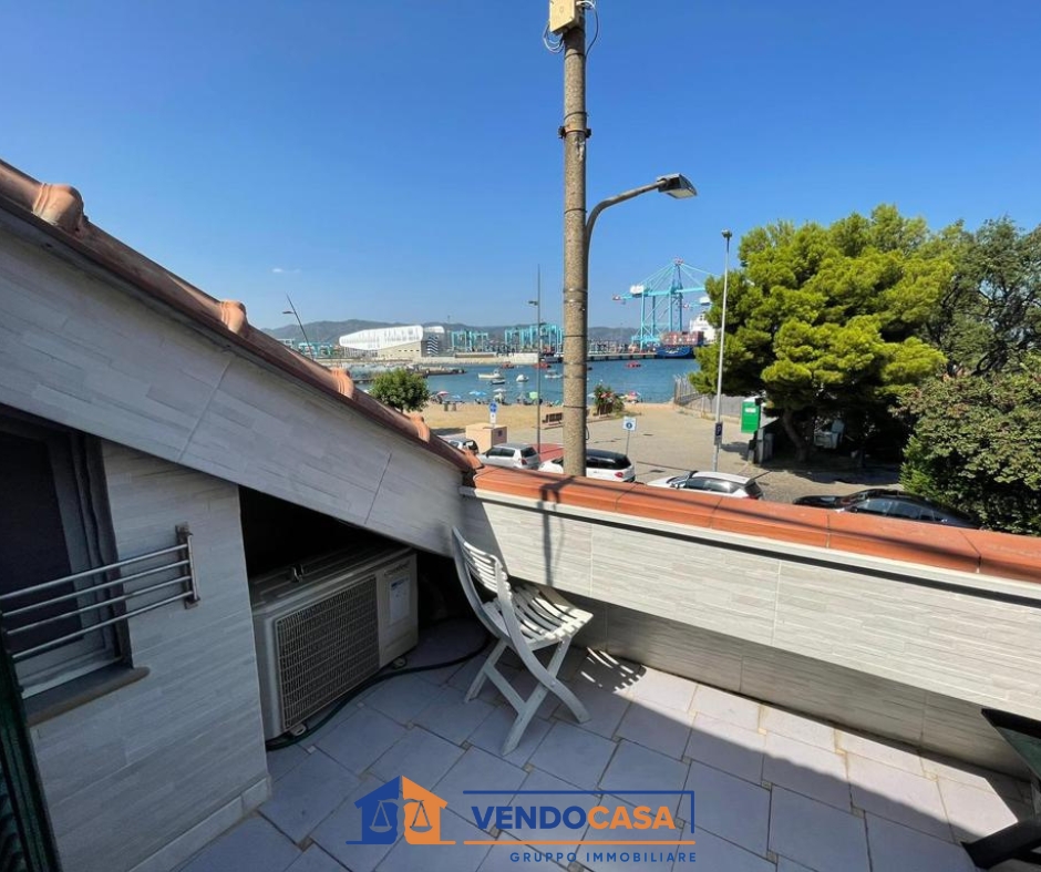 Appartamento in vendita a Vado Ligure