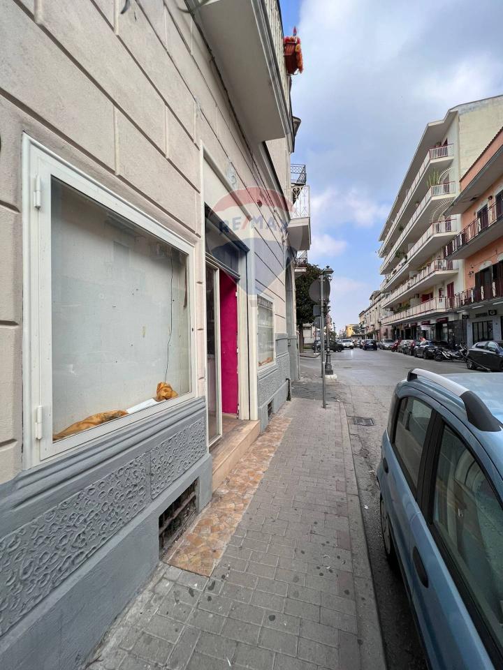Negozio in affitto a Casavatore