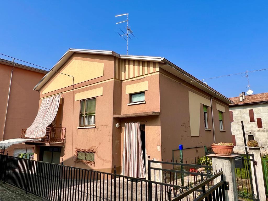 Casa indipendente in vendita a San Secondo Parmense