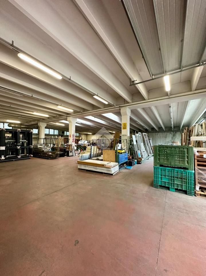 Capannone in vendita a Villa Lagarina