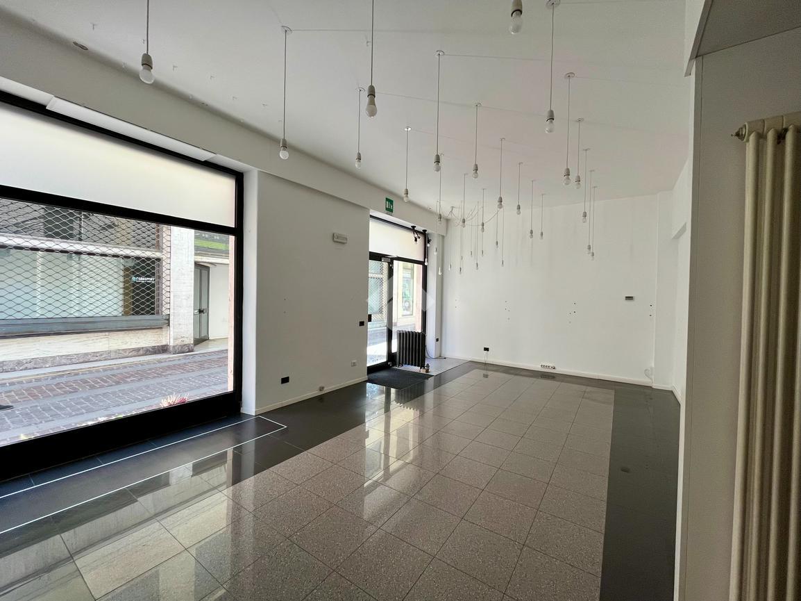 Negozio in affitto a Rovereto