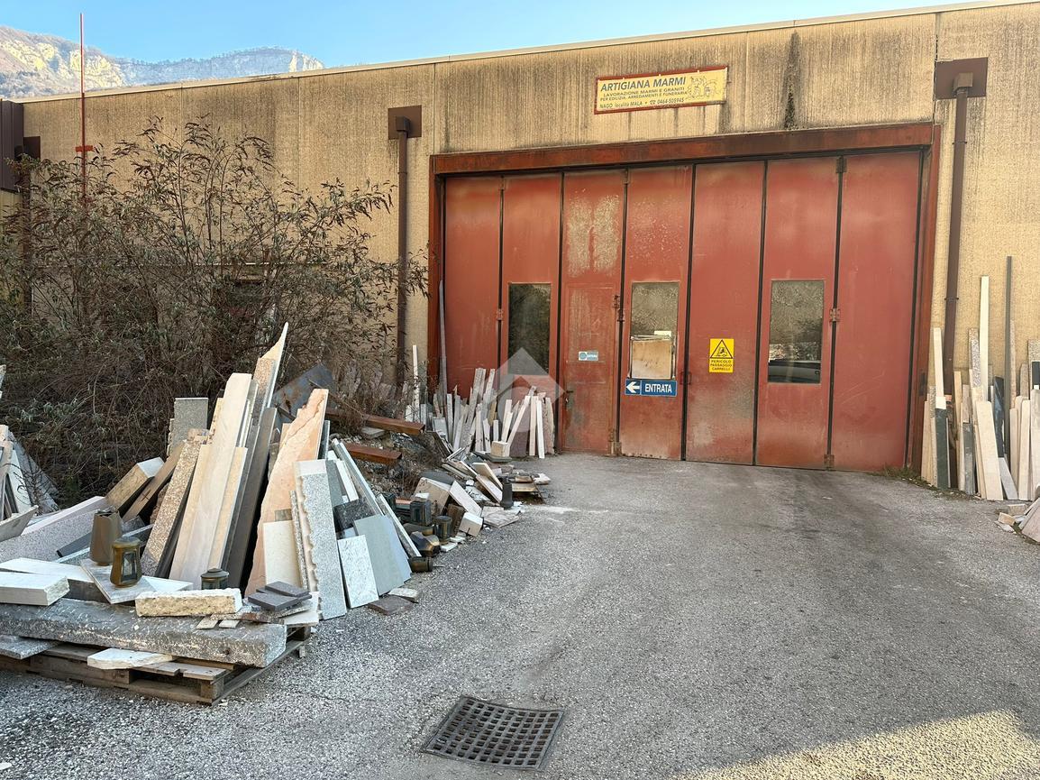 Capannone in vendita a Riva Del Garda