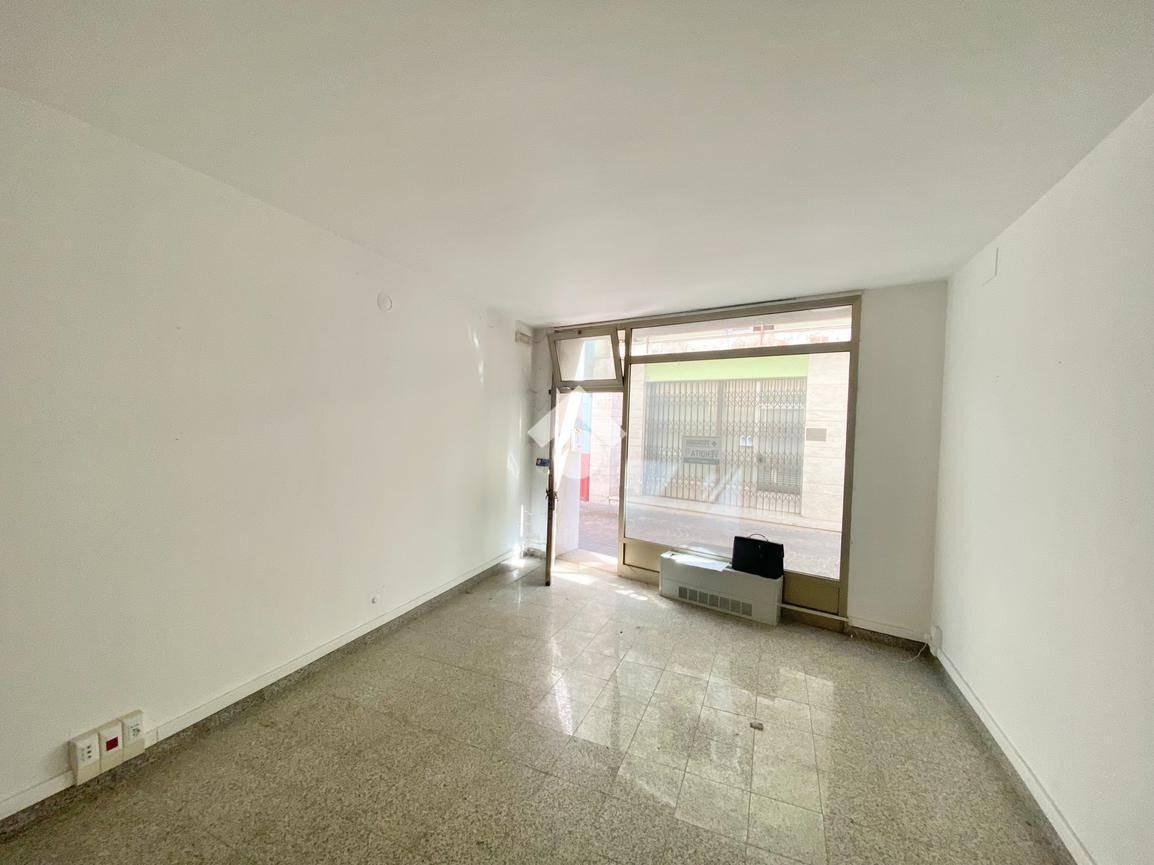 Negozio in vendita a Avio