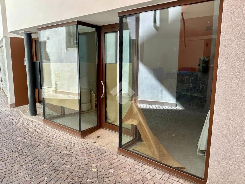 Negozio in affitto a Arco