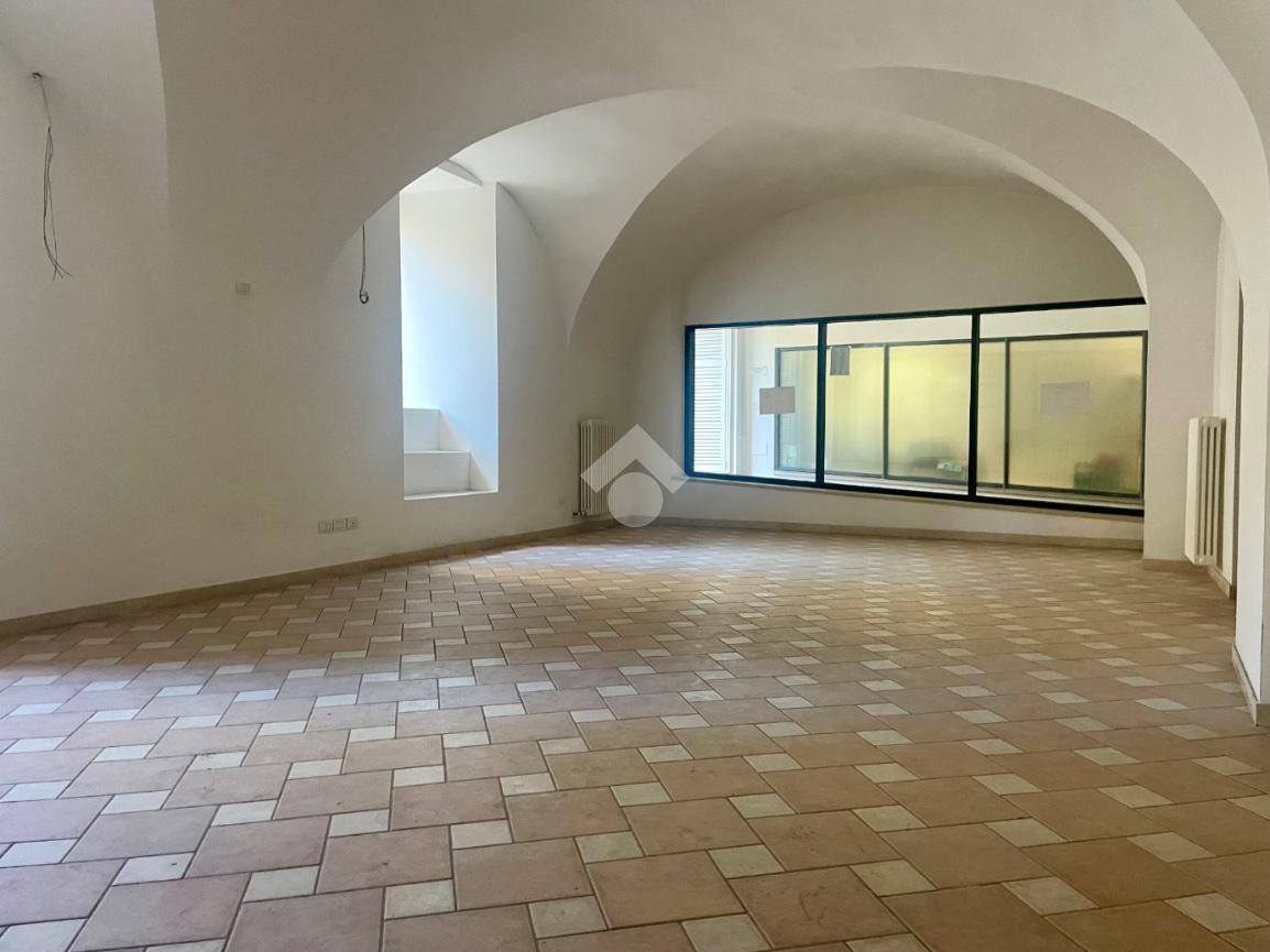 Negozio in vendita a Trento